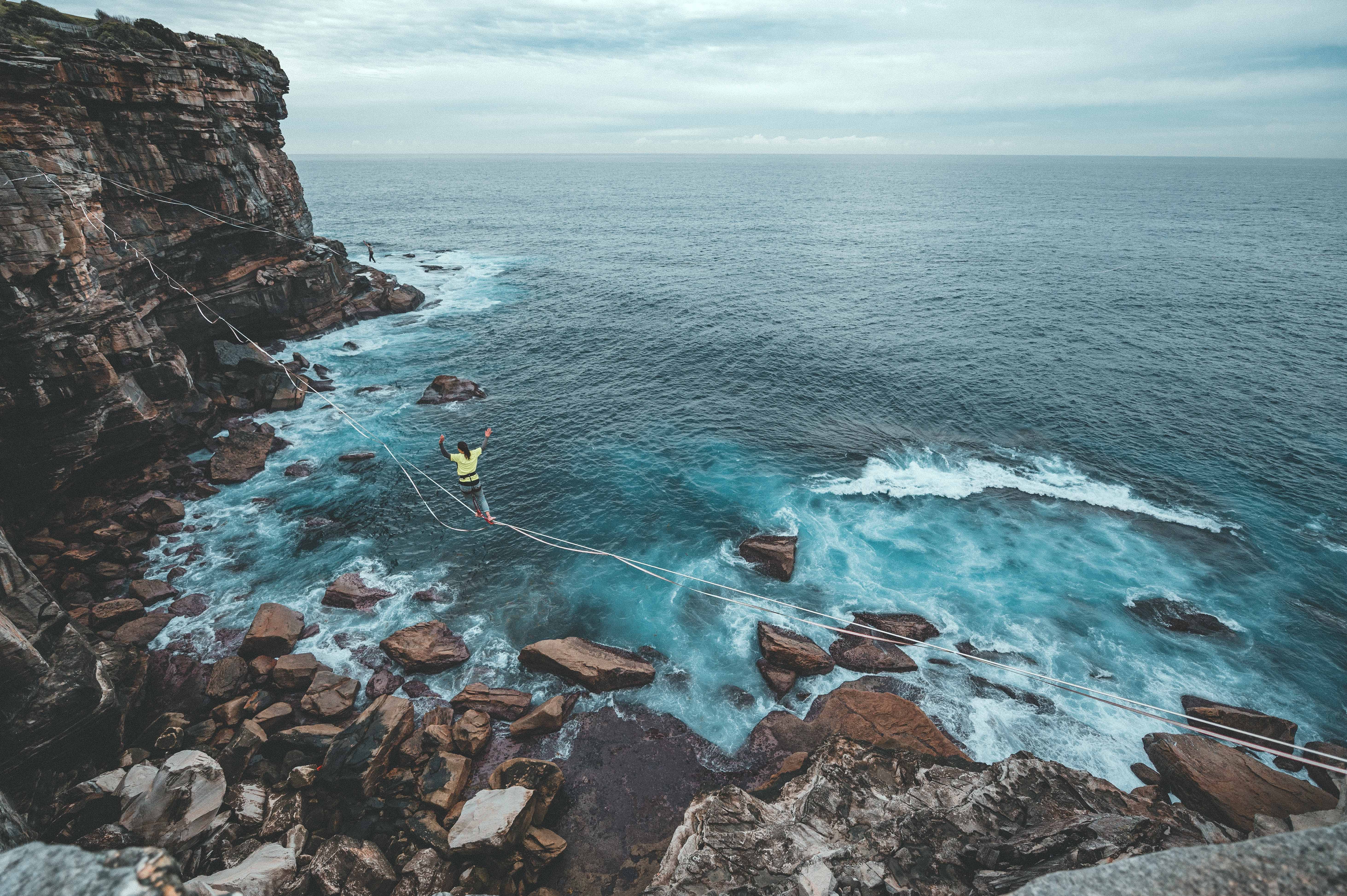 What is Slacklining - A beginner's guide | Ridestore Magazine