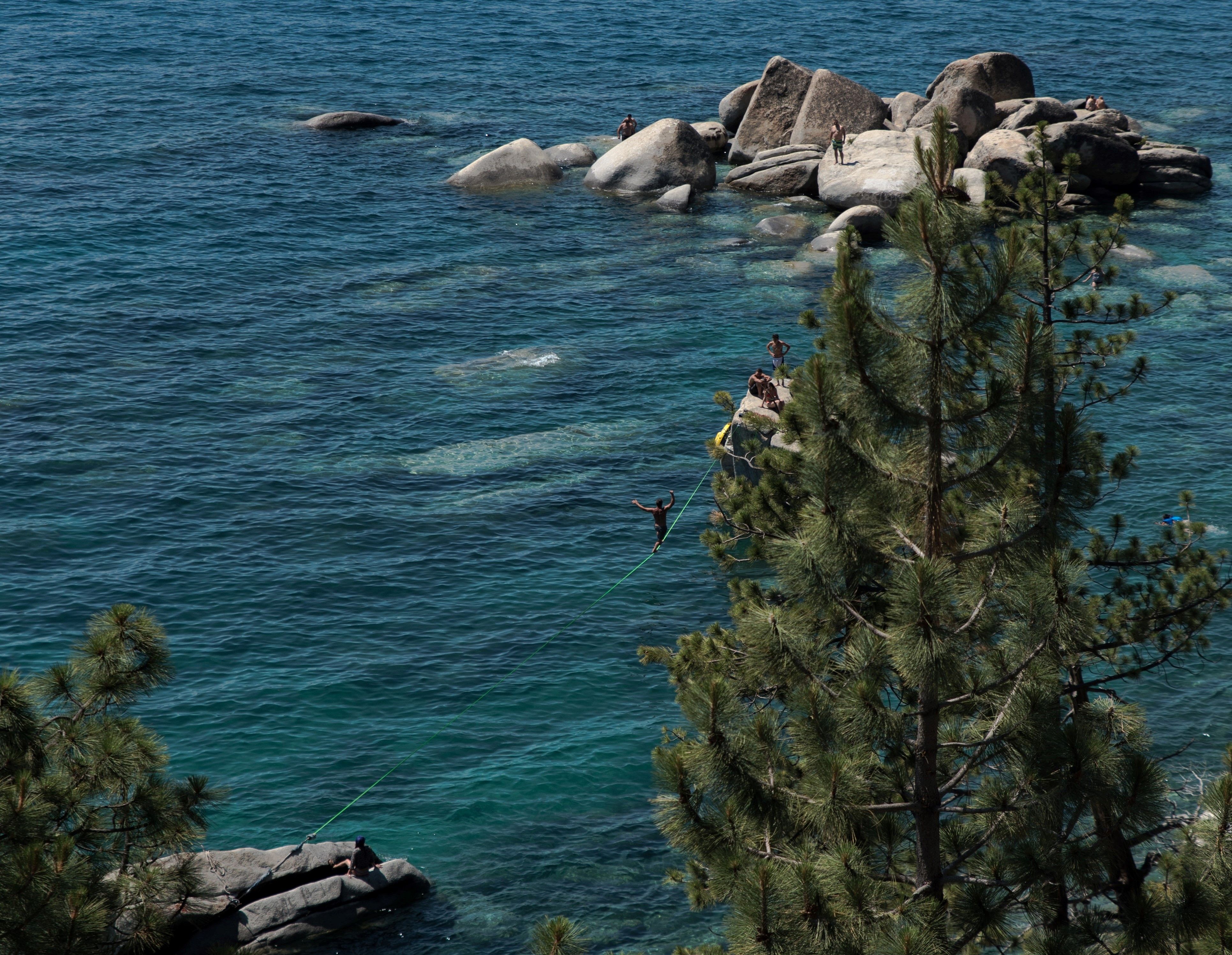 What is Slacklining - A beginner's guide | Ridestore Magazine